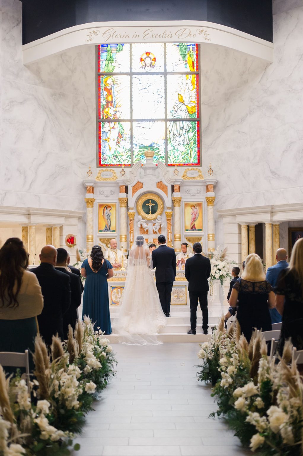 A Whimsical Hogwarts Inspired Wedding Created an Evening of Magic and ...