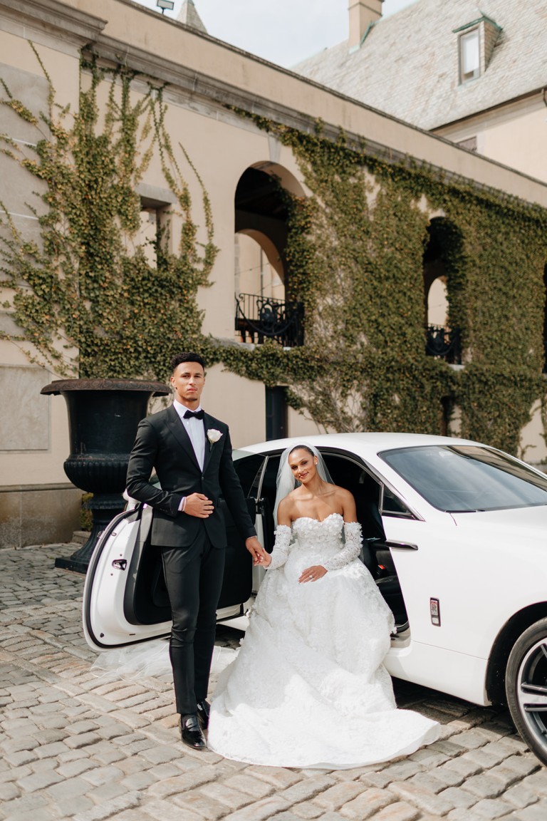 A Timeless New York Wedding at Oheka Castle with French and English ...