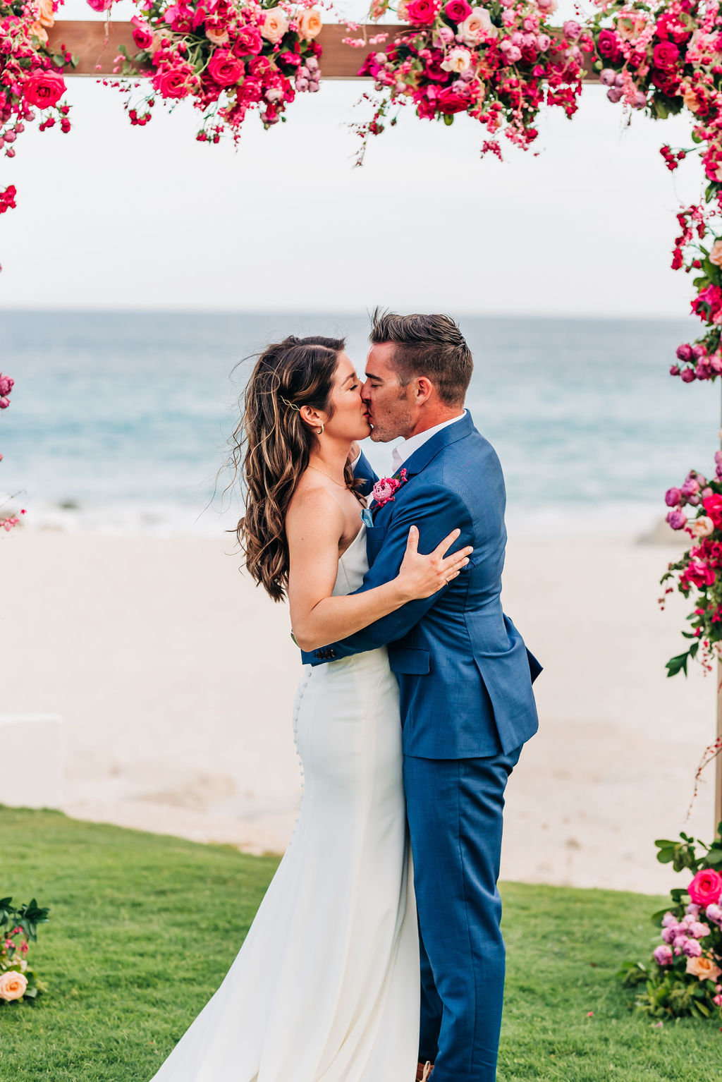 A Destination Wedding at Mar del Cabo with Sunset Colors - Wedding ...