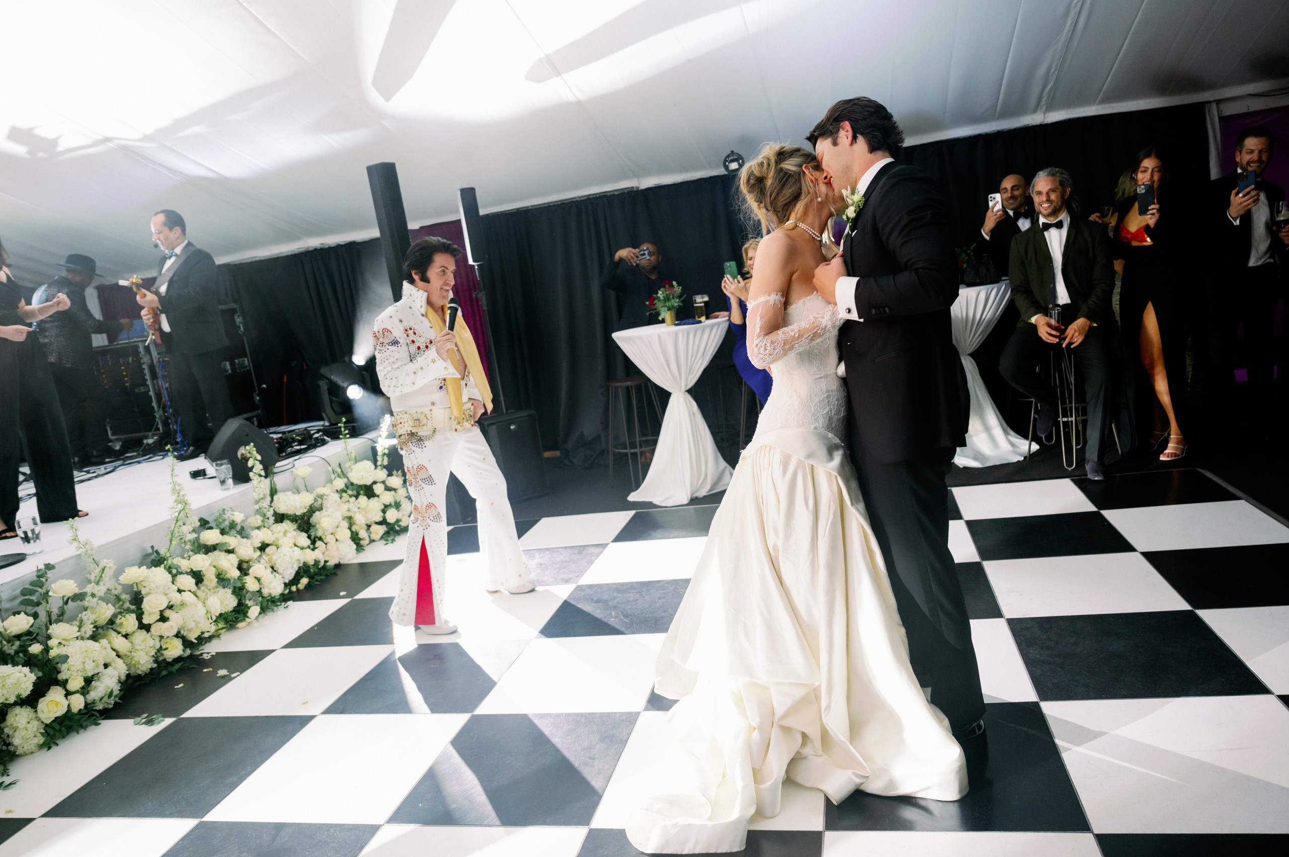 A Luxury Irish Countryside Wedding at Ballyfin Demesne - Wedding Style ...