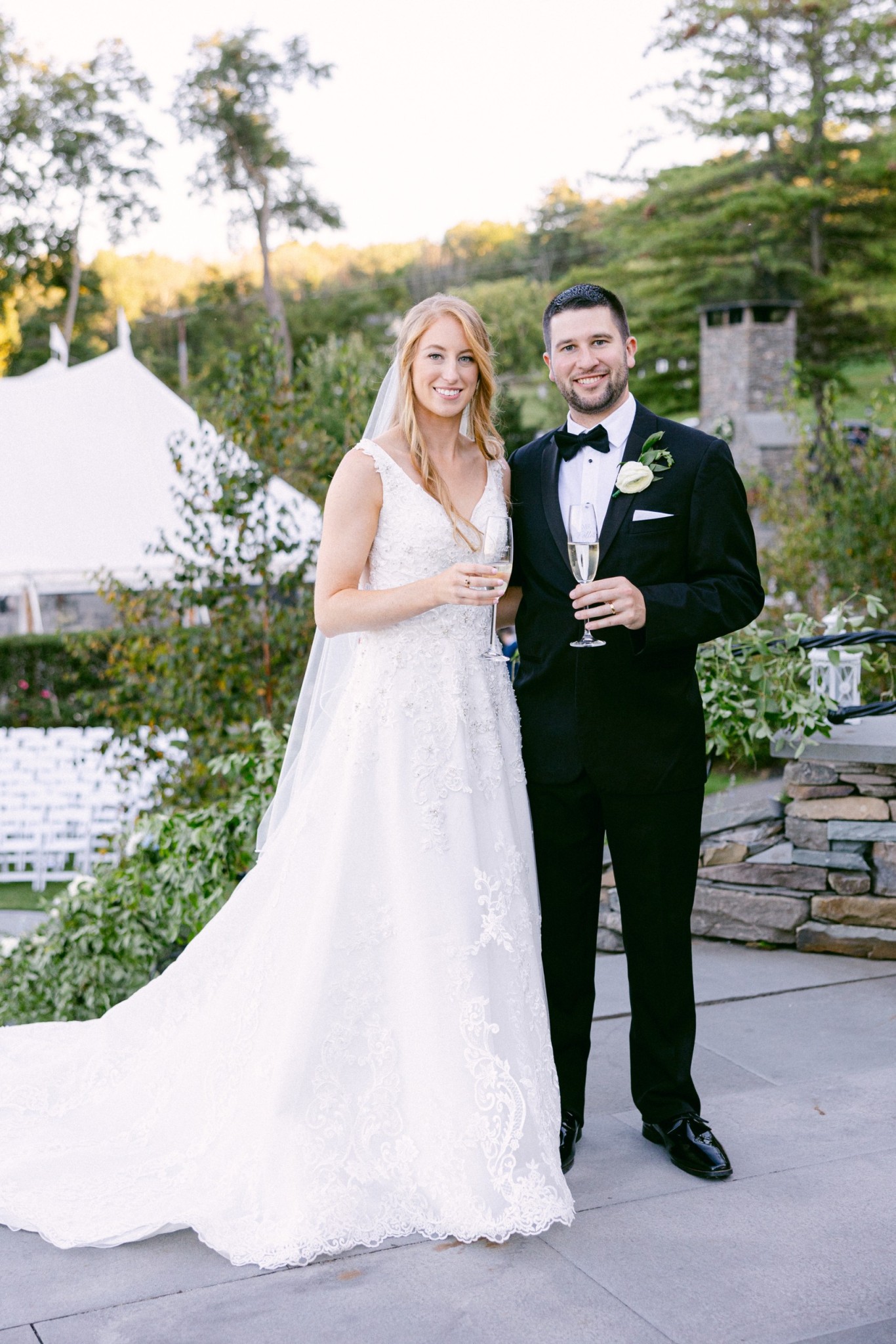 A Storybook Finger Lakes Wedding at the Inn at Taughannock Falls ...